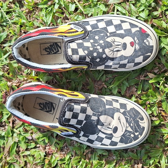 Vans | Shoes | Vans Disney Classic Slip On Mickey And Minnie Size 3 ...